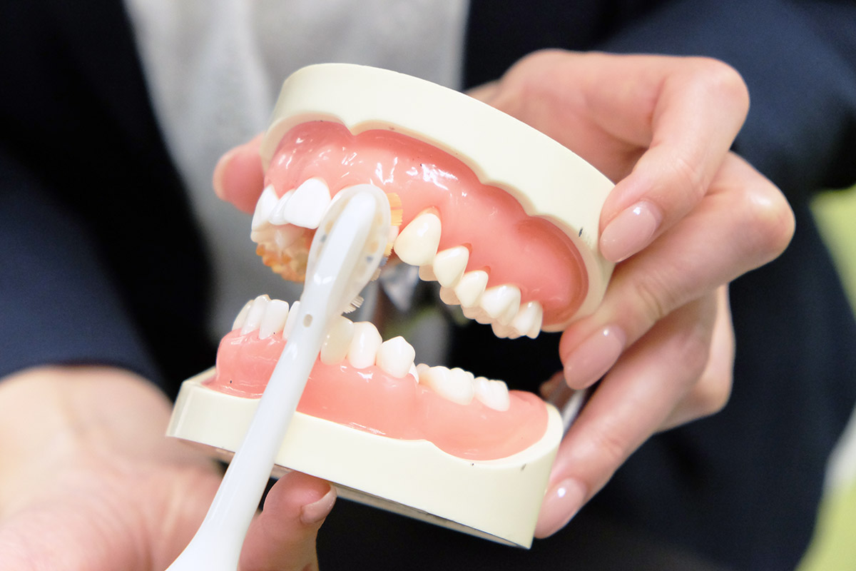 [B! 情報] 電動歯ブラシ、どう使うのが正解? フィリップスのソニッケアーを体験してきた - 家電 Watch